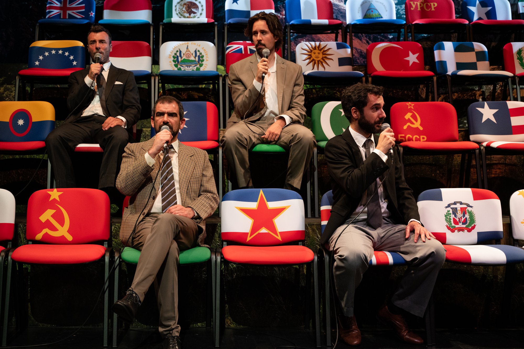 Uma assembleia em palco sobre direitos humanos | Culturgest